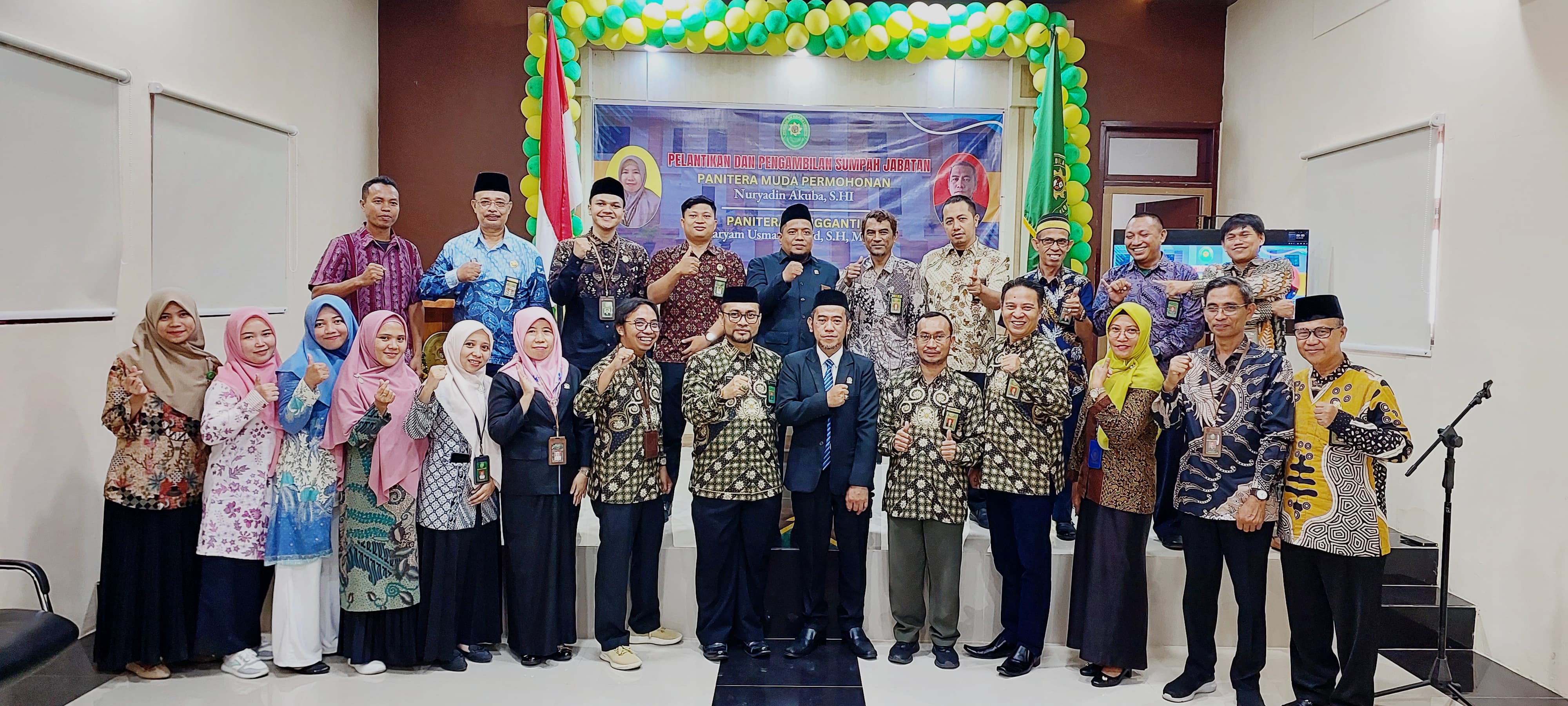 Ketua Pengadilan Agama Limboto Lantik Panitera Muda Permohonan dan ...